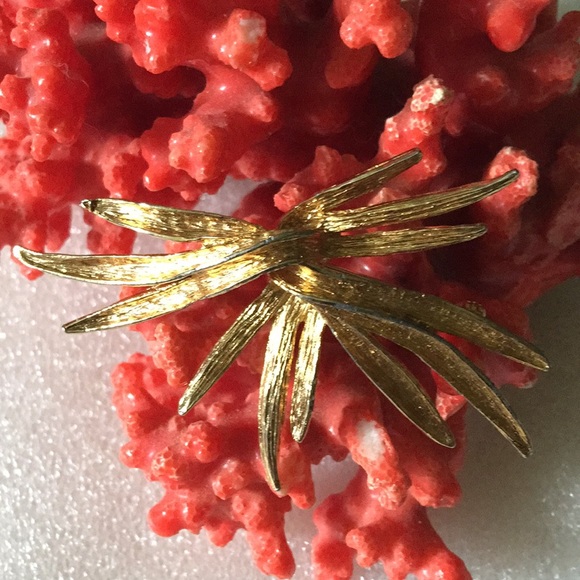 Vintage | Jewelry | Vintage Lisa Brooch | Poshmark